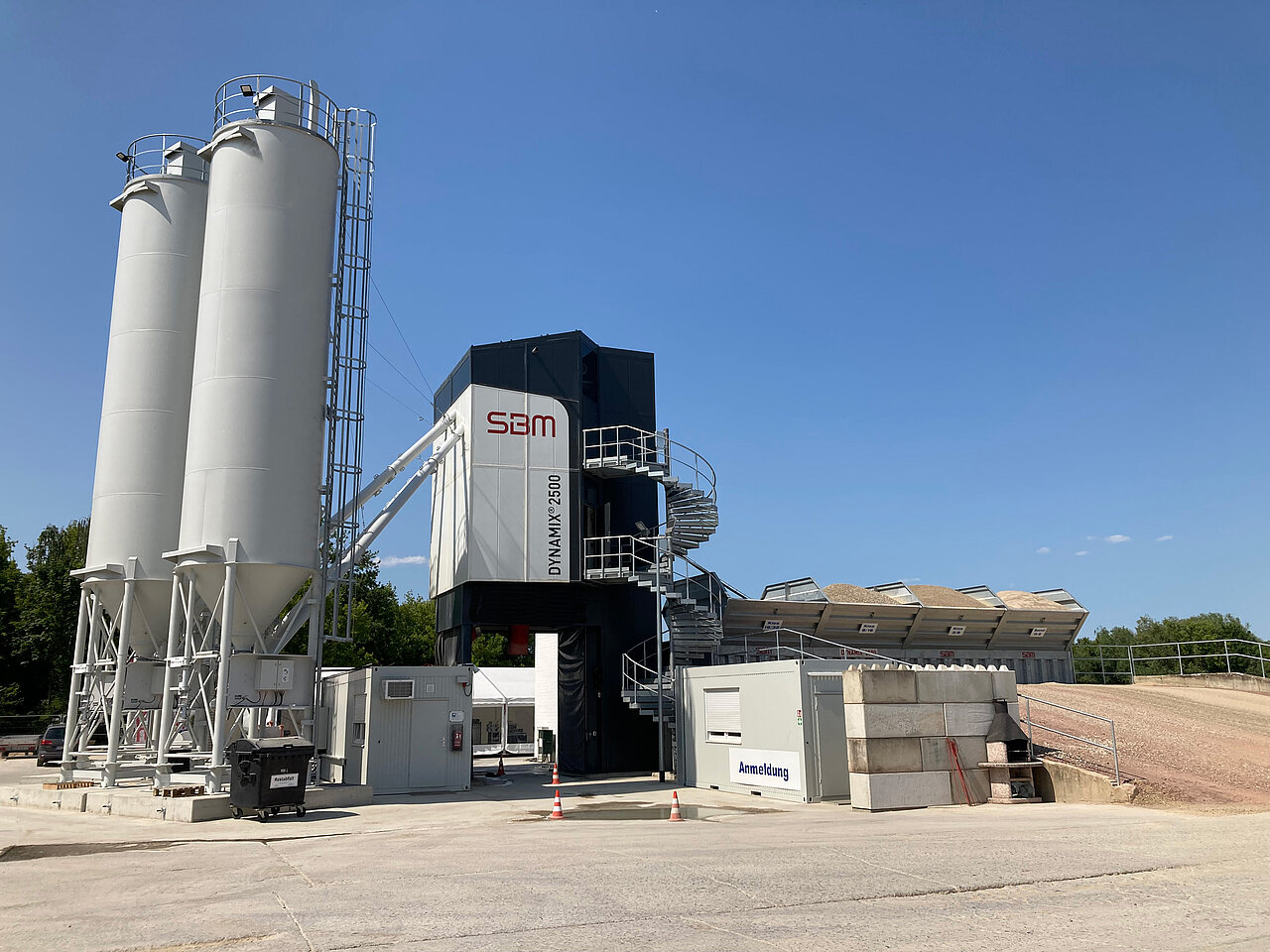 DYNAMIX mobile beton mischer - SBM Mineral Processing GmbH Österreich ...